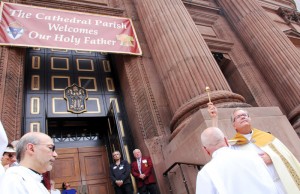 Cathedral banner welcomes Pope Francis - CatholicPhilly