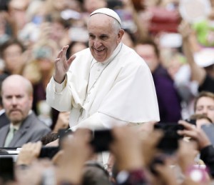 Mass by Pope Francis inspires silent prayer, joyful praise from massive ...