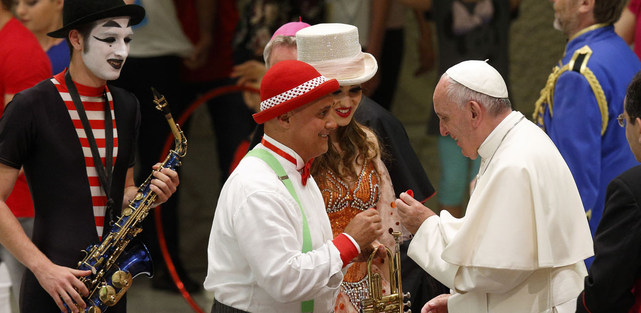 Pope thanks circus performers for bringing joy to often dark world ...