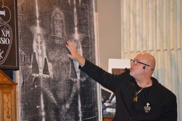 Discovering Jesus in His Holy Shroud - CatholicPhilly