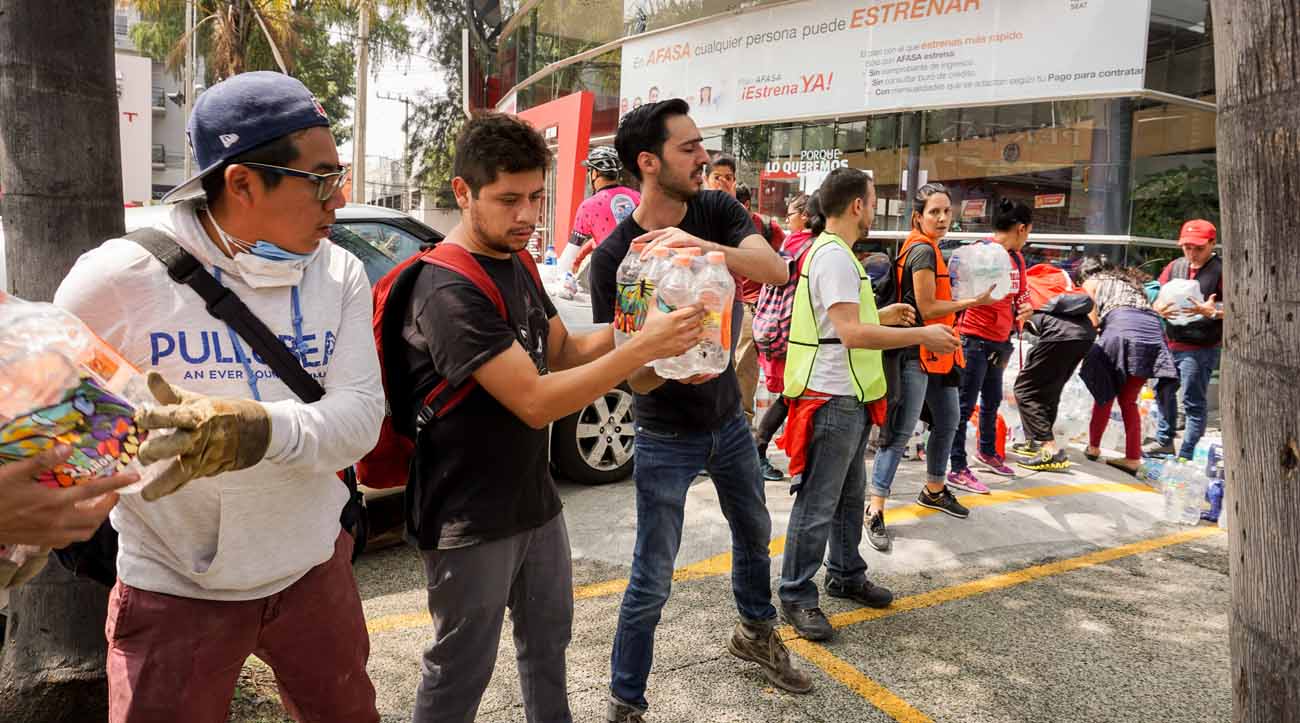 Mexicans' response to quake like 'hopping on a torrent of solidarity ...