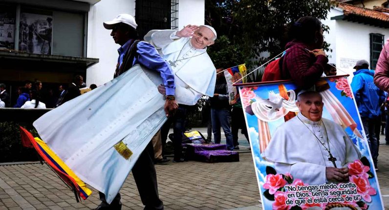 Be the first to love, to build bridges, pope tells Colombians ...