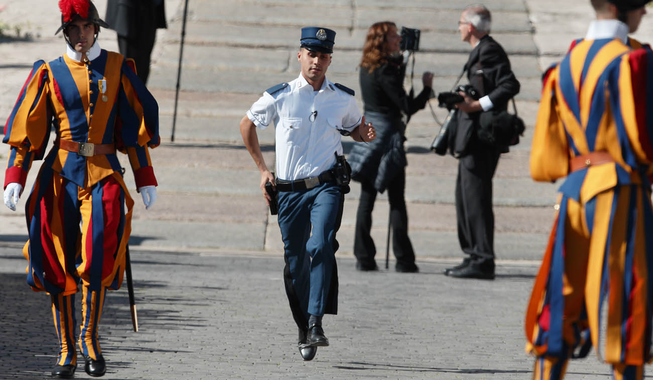 Vatican City PD: Gendarmes continue centuries-old military tradition - CatholicPhilly