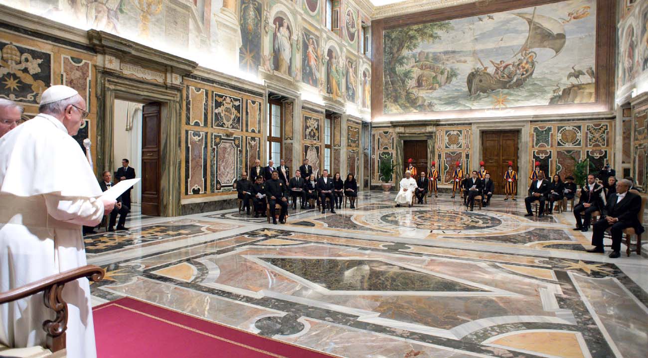 Delicate art of diplomacy needed to build peaceful future, pope says ...