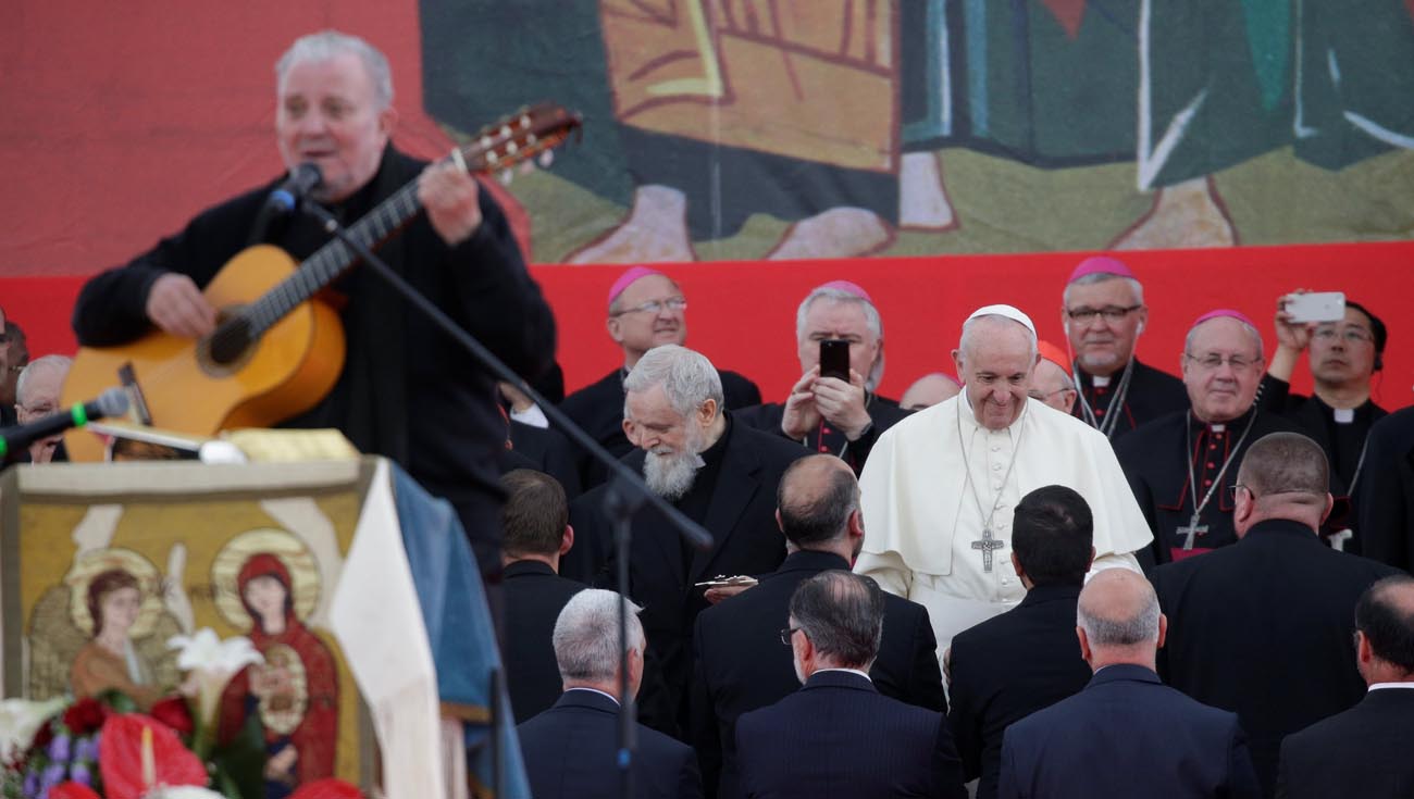 Pope offers Neocatechumenal Way lessons for respectful evangelization ...