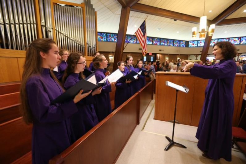 Music ministers advise how to get the congregation singing - CatholicPhilly