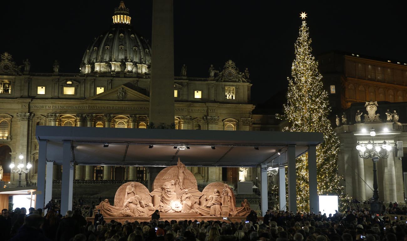 Christmas spirit in the air as Vatican unveils Nativity scene, tree ...