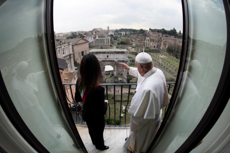 Pope urges officials to preserve Rome's historic, spiritual traditions ...