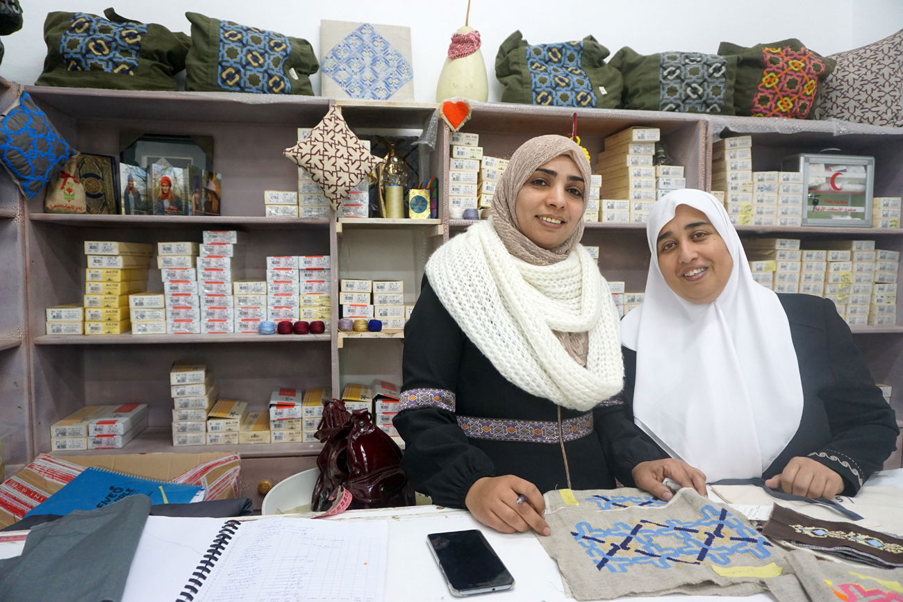 No loans, no aid: Palestinian refugees launch global business ...