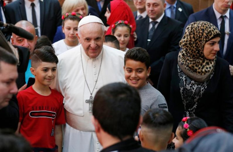 Roses and the cross: Pope meets refugees in Bulgaria - CatholicPhilly
