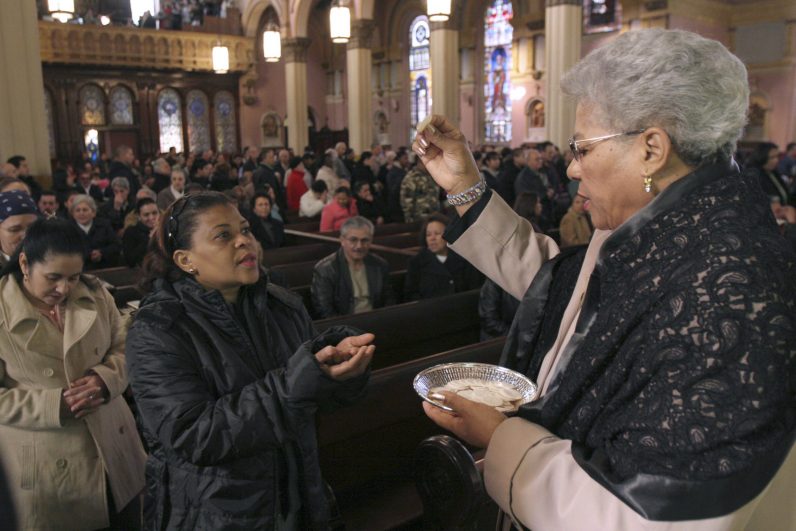 Pew survey shows majority of Catholics don't believe in 'Real Presence ...