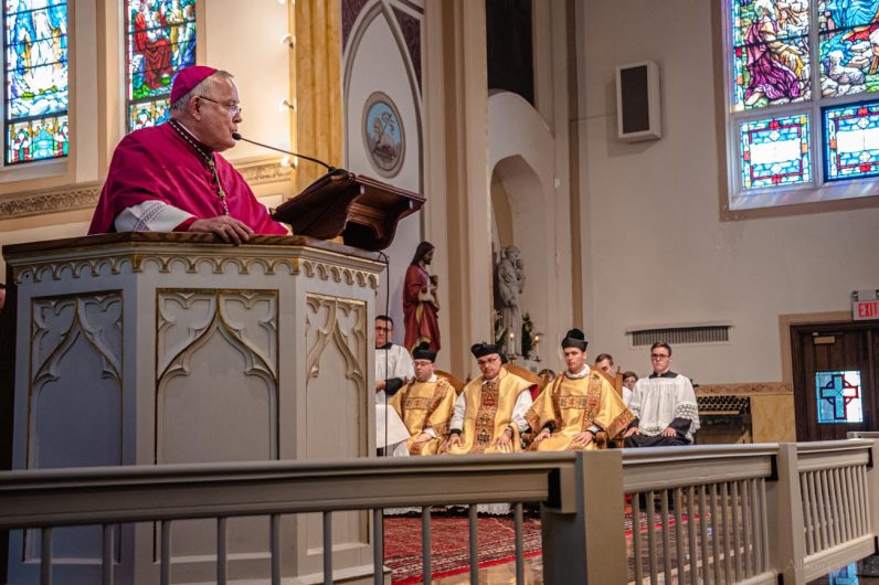 Archbishop Chaput visits St. Mary's, prays at Latin Mass - CatholicPhilly