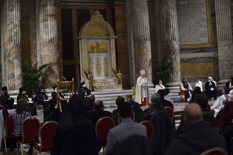 Love is clearest sign of faith, pope says in homily for Christian unity ...