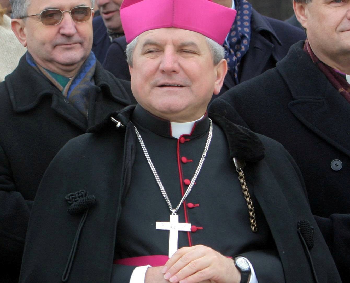 Vatican sanctions retired Polish bishops over abuse cover-up ...