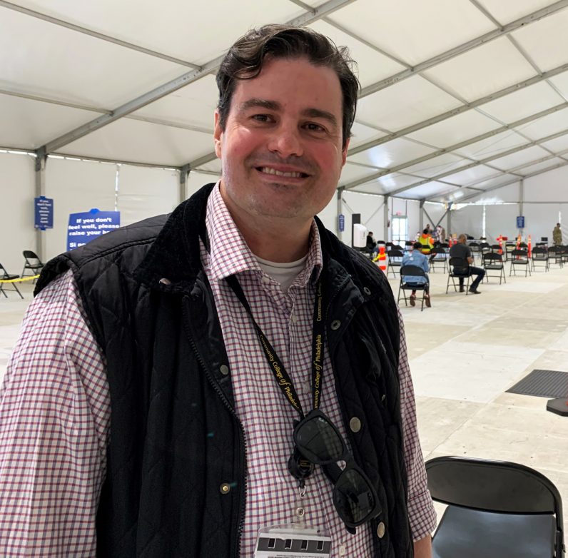 Vaccine clinics reach deaf, hard of hearing - CatholicPhilly