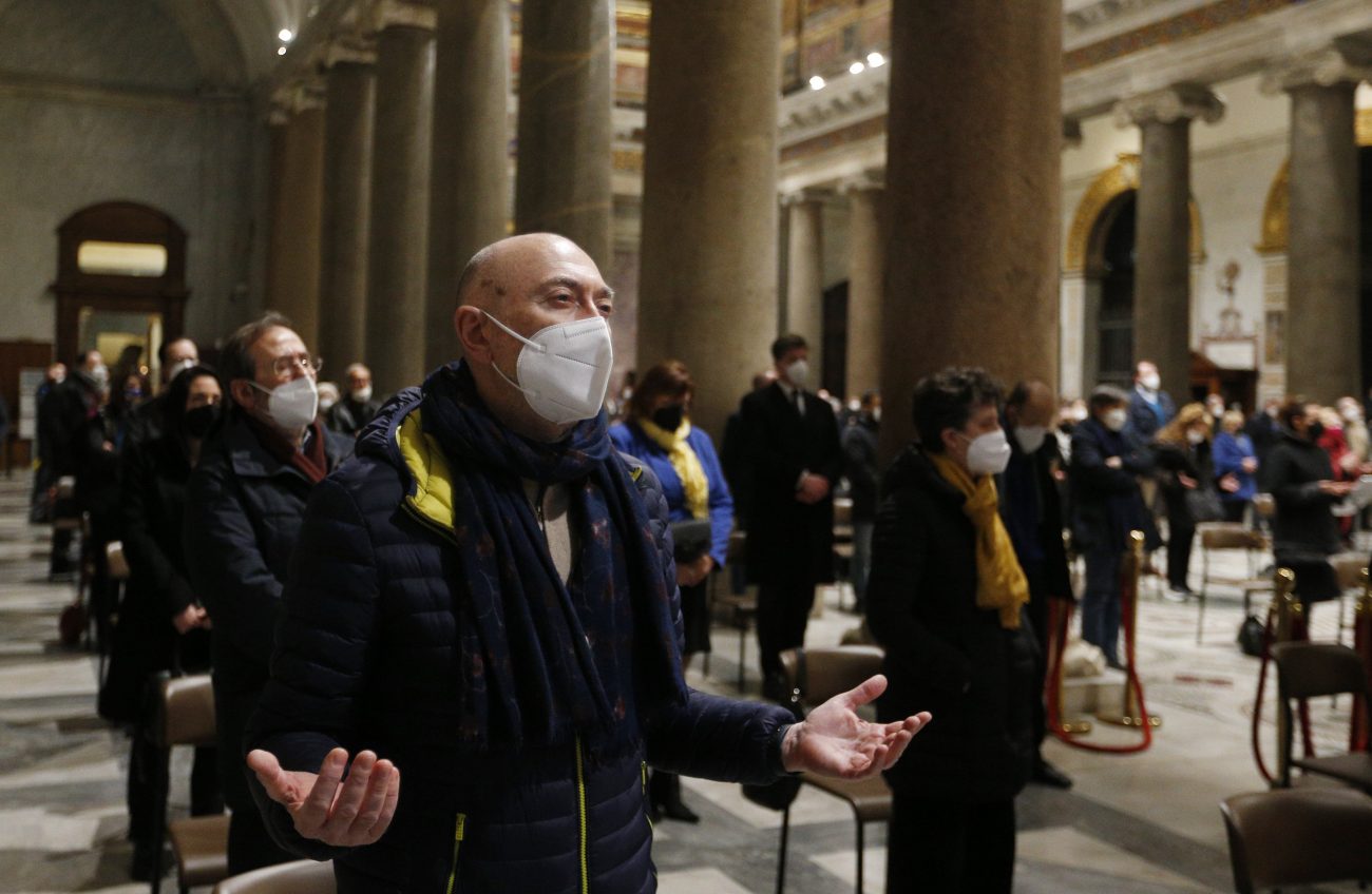 Europeans, shocked at Russian invasion of Ukraine, pray for peace ...