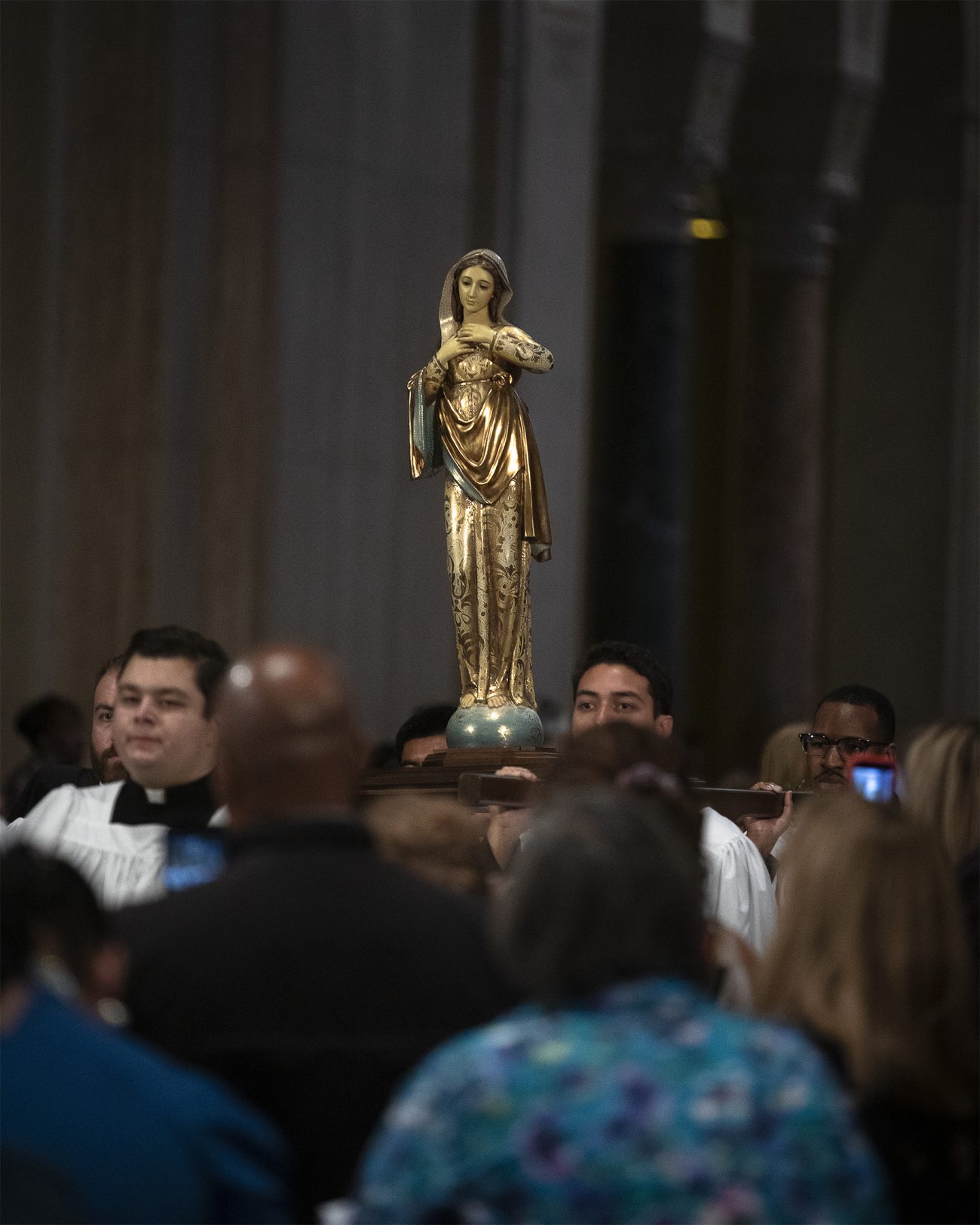 Pilgrims 'carry their heart to Mary's house' to bring Christ to the ...