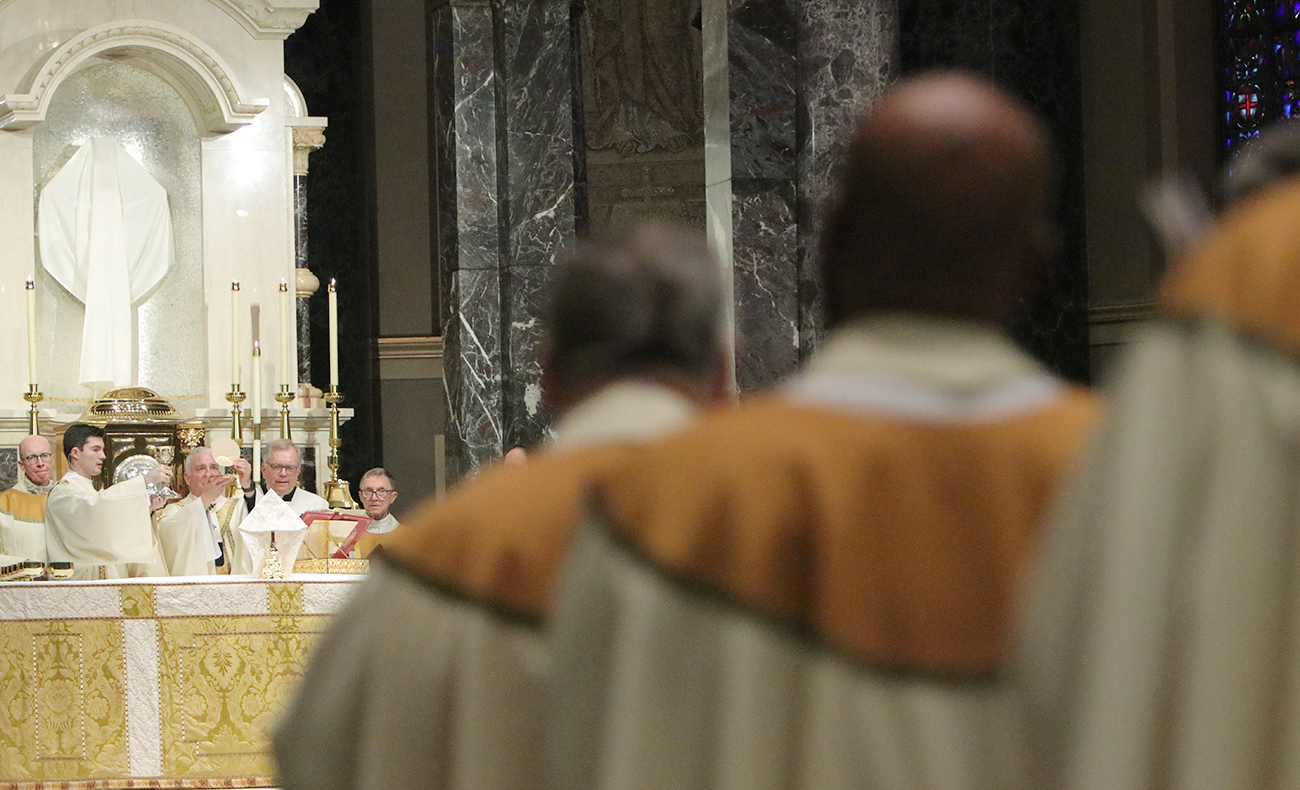 Archbishop Pérez Celebrates Chrism Mass at the Cathedral (PHOTOS ...