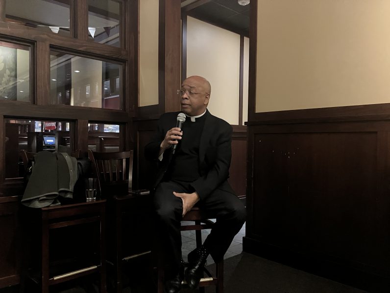 Fr. Thorne Offers Theology on Tap Session for Young Adults - CatholicPhilly