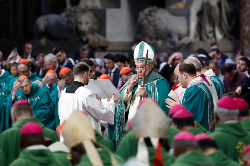 Pope Warns Against Becoming a 'Sedentary' Church After Synod's Close ...