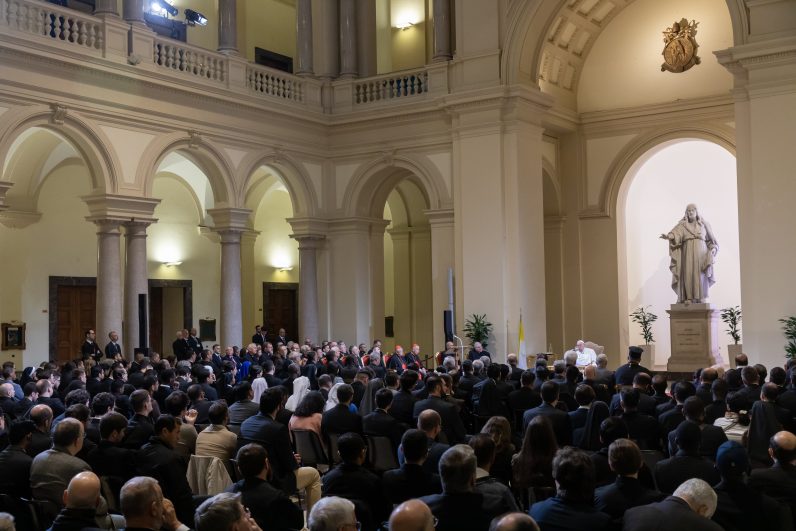 Pope: Rome's Jesuit-Run University Must be Rooted in Gospel, Voice of ...
