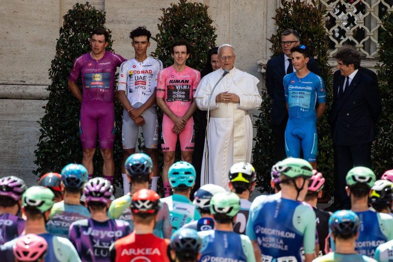 Take Care of Body, Mind, Heart, Spirit, Pope Tells Professional ...