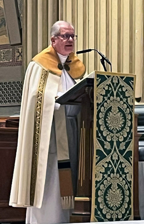 Plight of Migrants to U.S. Becomes Focus of Prayer at Cathedral ...